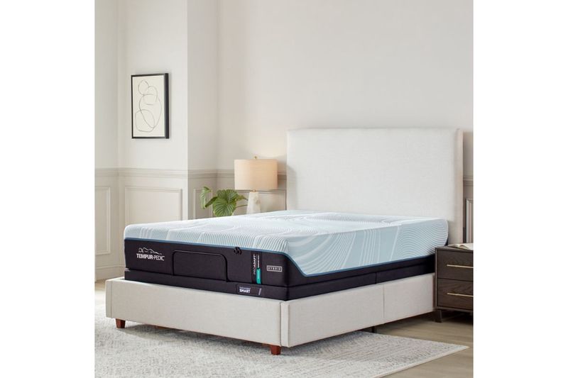 Tempur pedic park meadows store